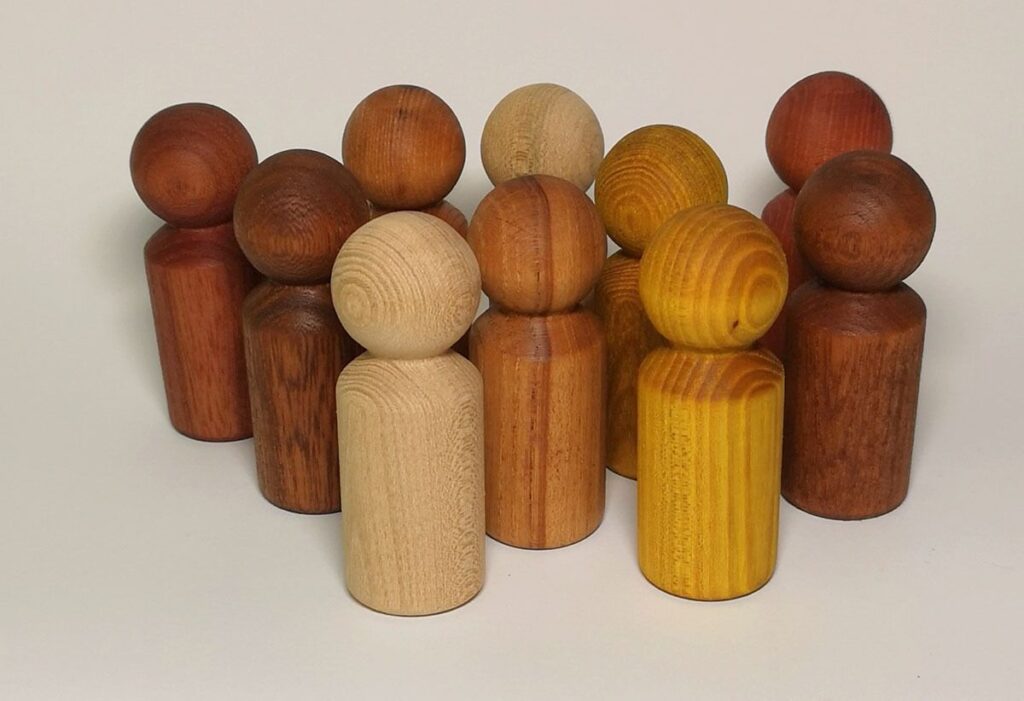 Multiculturele Houten Poppen - 10 stuks - Baaslevert.